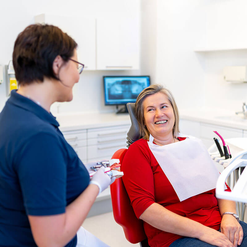 Mit dem Bonusheft beim Zahnersatz sparen | DDent Ratgeber